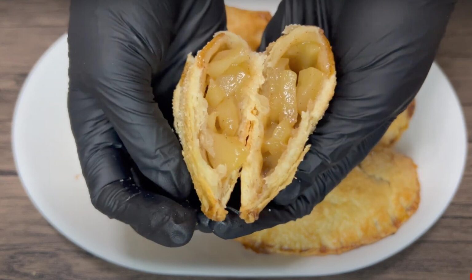Easy Handmade Apple Pies Recipe - Diverse Dishes and Lifestyle